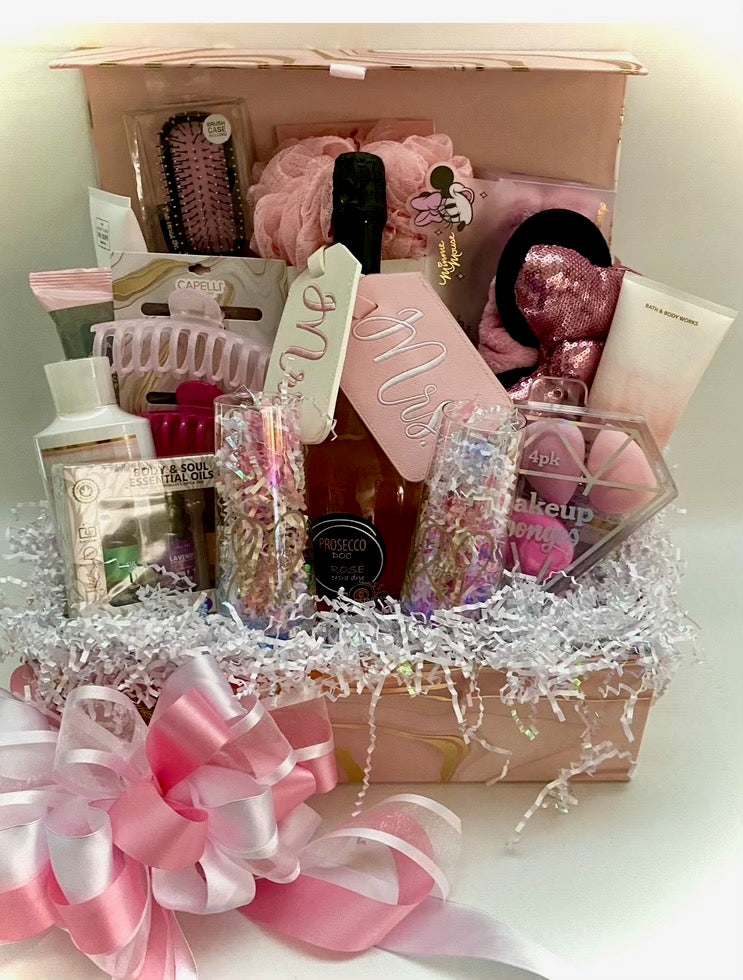 gift baskets gifts bride gifts groom gifts lake norman gifts huntersville nc charlotte nc gifts Perfect Selection Creative Gifts